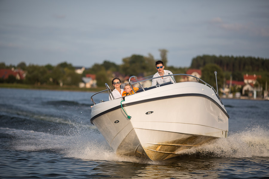 Corsiva Yachting - Wavy boats s.r.o.